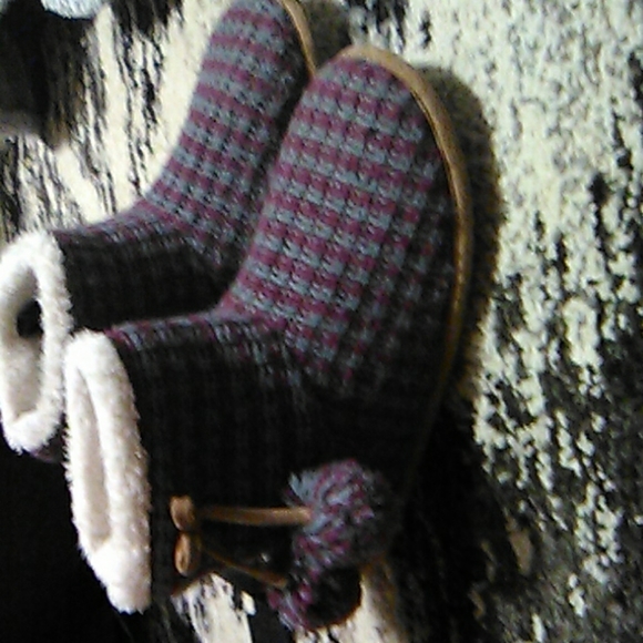 chill chasers | Shoes | Chill Chasers Slipper Boots | Poshmark